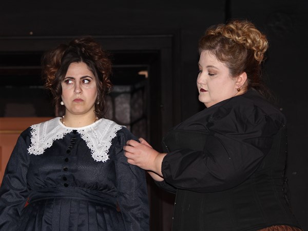 Review: Black Swamp Players' 'The Moors' is a darkly comedic success ...