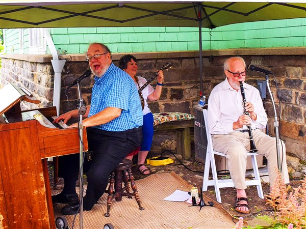 Powell: Veteran performer Ragtime Rick still lets the music play | The ...