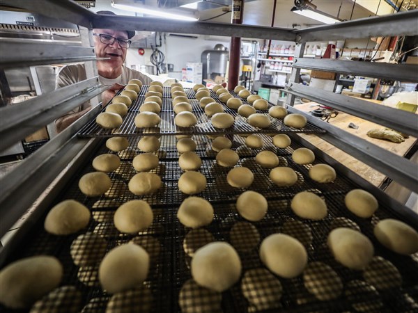 Photo Gallery: Haas Bakery makes 18,000 Paczki for Fat Tuesday | The Blade