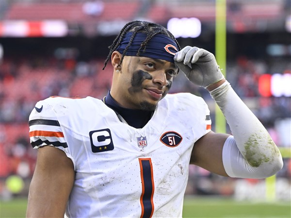 Bears trade Justin Fields to Steelers, clear way for potential QB with ...