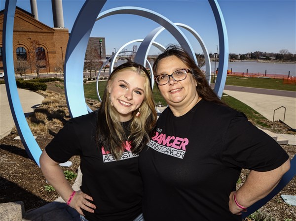 Cancer survivor, Dancers Against Cancer advocate supports mother amid ...
