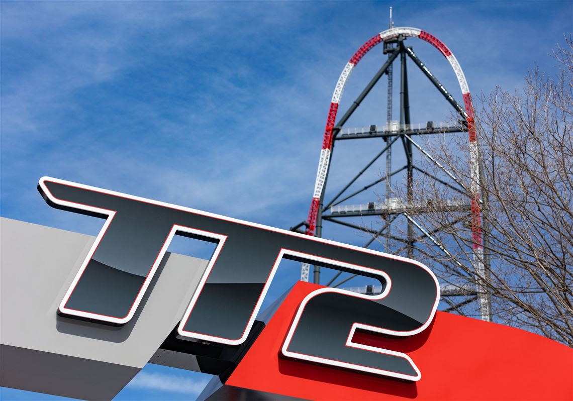 Top Thrill Dragster Logo