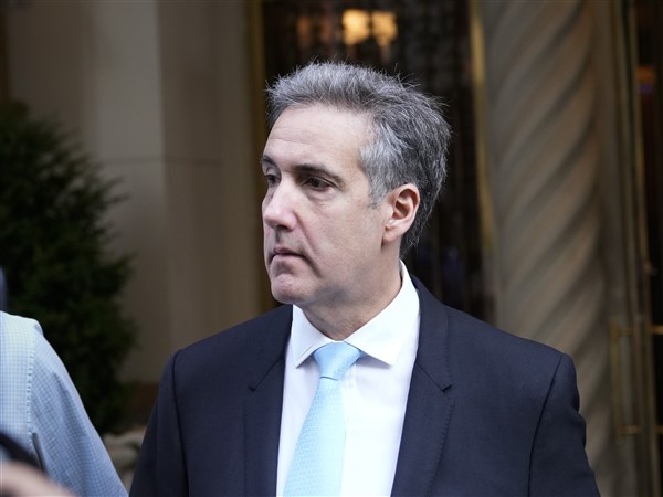 Check stubs, fake receipts, blind loyalty: Cohen offers inside ...