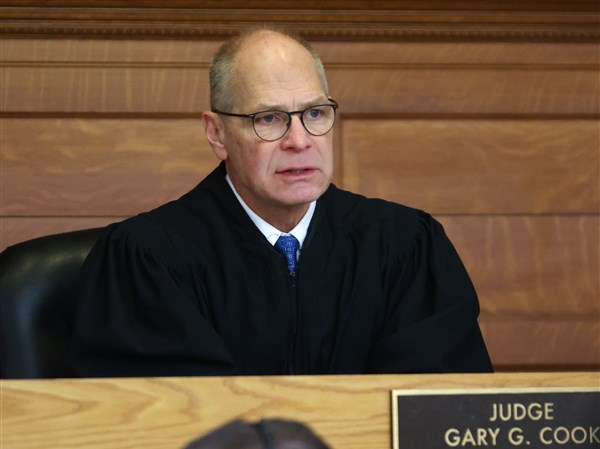 Judge orders new trial for 1 of 5 convicted in 1992 homicide | The Blade