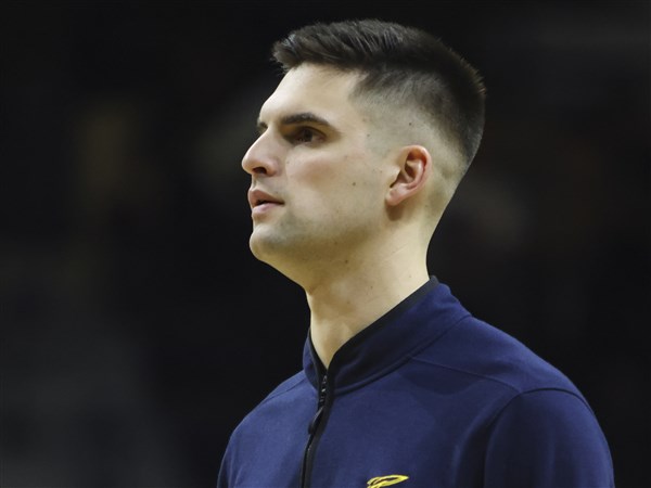 Toledo men's basketball assistant Rau reflects on time with Dallas ...