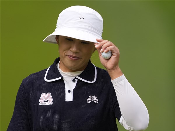 Chasing first major title, Amy Yang takes 2-shot lead into final round ...