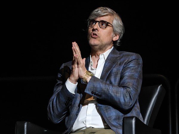 Author Mo Rocca talks aging, history, and curiosity with Toledoans ...