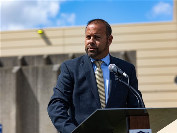 UT formally breaks ground for Douglas Road footbridge | The Blade