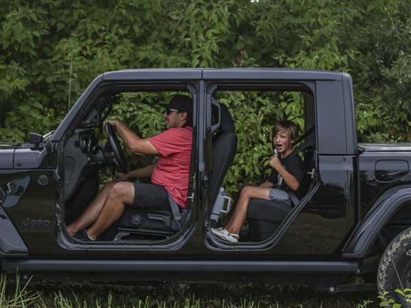 Photo Gallery: Jeep Fest welcome party at Monroe Superstore in Michigan ...