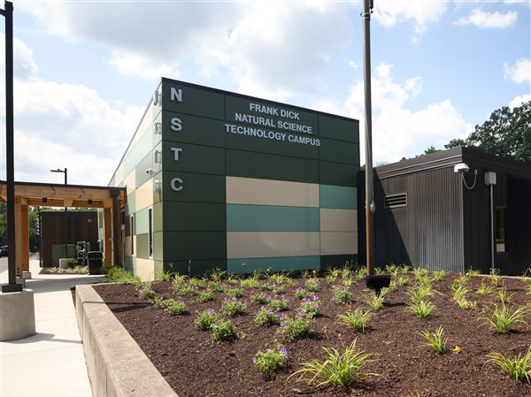 TPS unveils newly rehabbed Natural Science Technology Center | The Blade