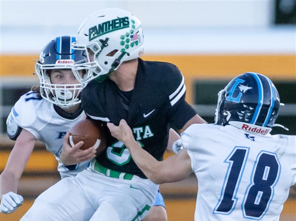 Delta football rolls to 31-14 win over Lake to stay unbeaten | The Blade