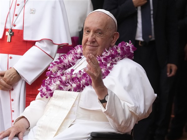 Pope Francis slams both U.S. presidential candidates over what he calls ...