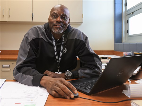 Hopson settling in as Bowsher's new athletic director | The Blade