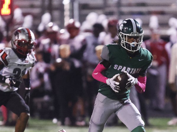 Start stuns previously unbeaten Lima Senior to win City League football ...