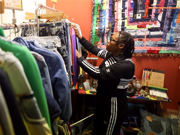 New pop-up store showcases work from local artists | The Blade