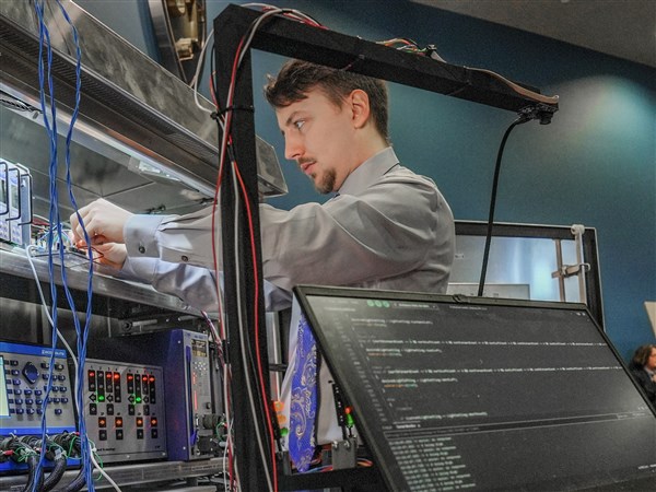 Rocket engineers showcase their creativity at expo, solve real-world ...