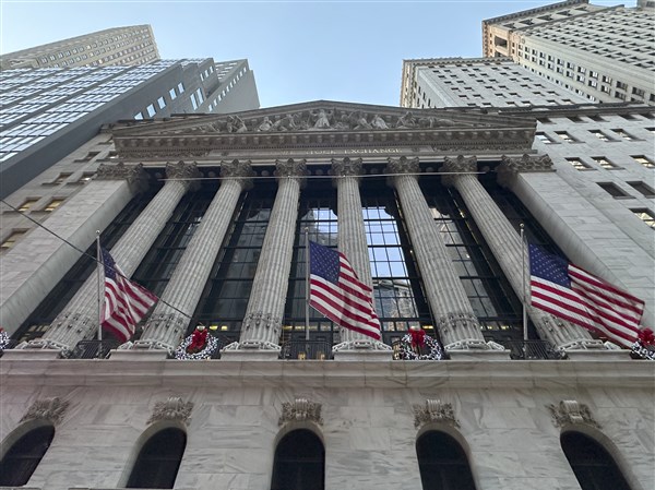 Stock market slips in final days of a banner year for U.S. stocks | The ...