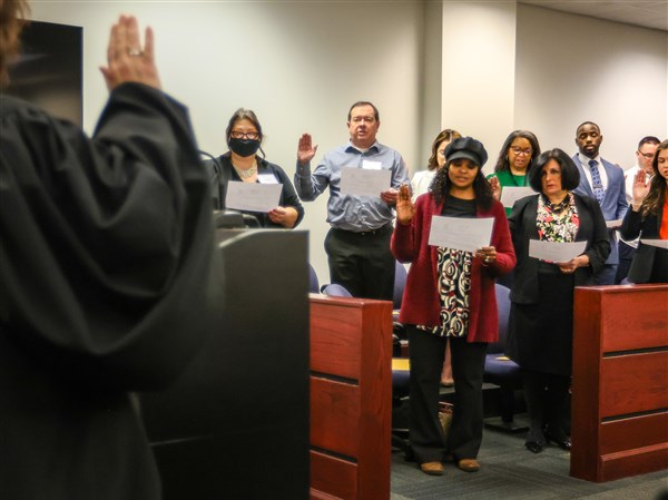 13 new Lucas County CASA volunteers to advocate for abused, neglected ...
