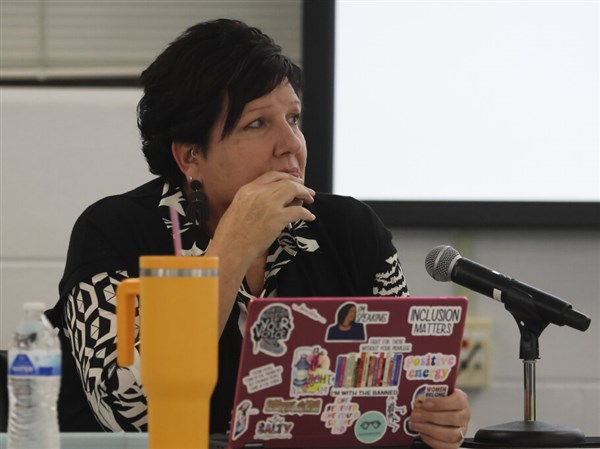 Perrysburg school board member resigns; district opens applications for ...