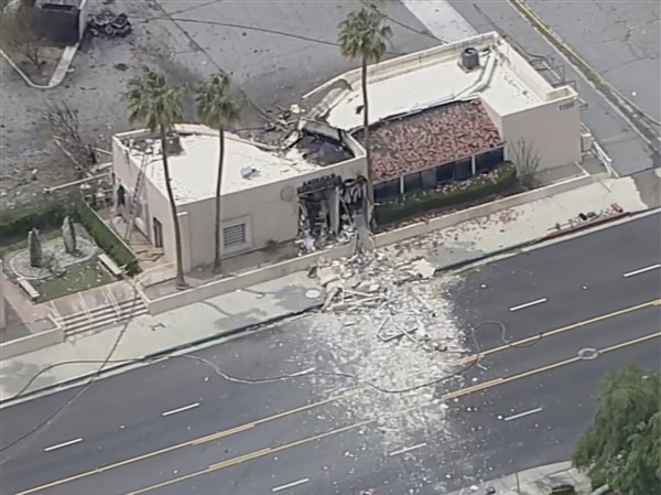 1 person killed in explosion outside fertility clinic; police say act ...
