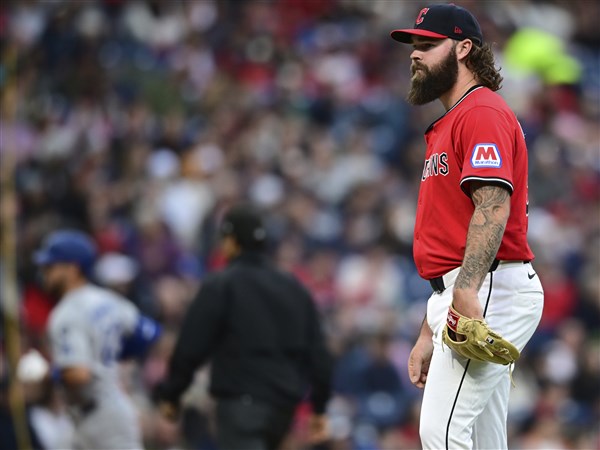 Guardians' pitching struggles again in 9-5 loss to Dodgers | The Blade