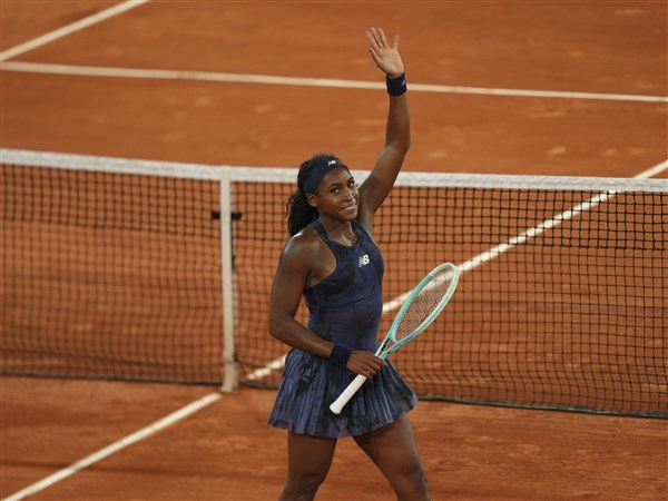 French Open: No. 1 Sabalenka ends Swiatek's reign and meets Gauff for the trophy | The Blade