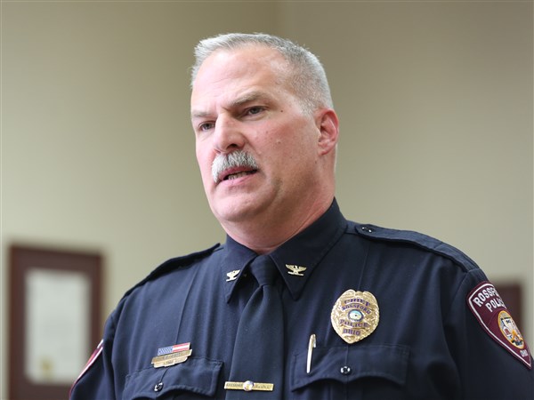 Retired police chief pleads guilty to misdemeanors to resolve database ...