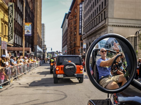 Photo Gallery: Jeep Fest Parade | The Blade