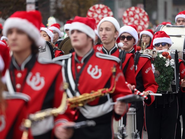 'There's nothing better:' 38th annual Blade Holiday Parade rings in the ...