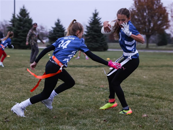 Oregon Lady Eagles flag football team headed to national championships ...