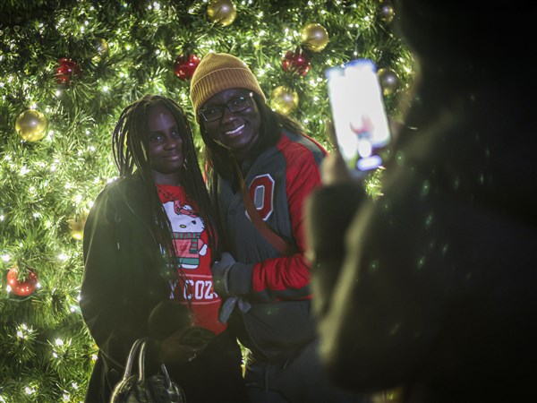 Photo Gallery: City of Toledo tree lighting at Promenade Park | The Blade