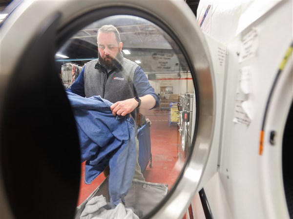 Hundreds of area needy to receive winter coats, clean as new | The Blade