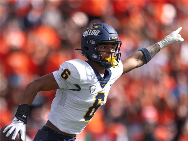 Central Catholic, Toledo football standout Awls transferring to Iowa ...