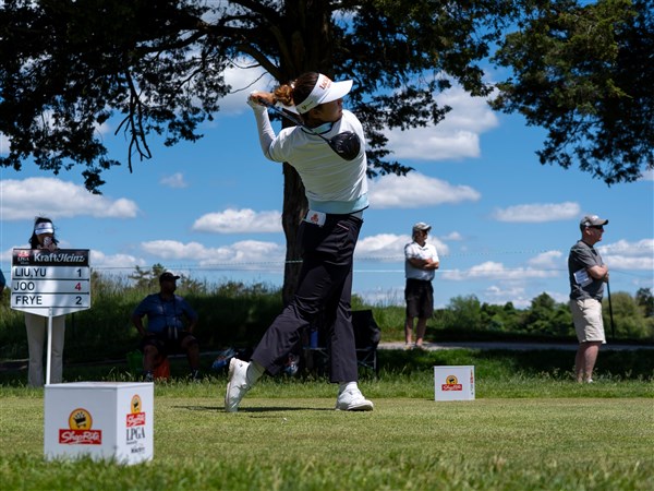 Soo Bin Joo thrives in the wind and builds a 4-shot lead in the ...