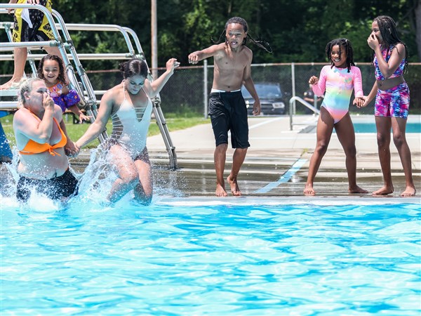 Toledo considers free pool access during extreme heat | The Blade