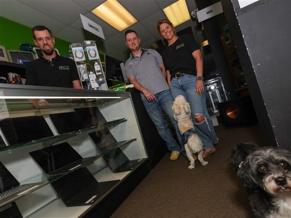 Electronics shop uses tech skills to serve customers, community | The Blade