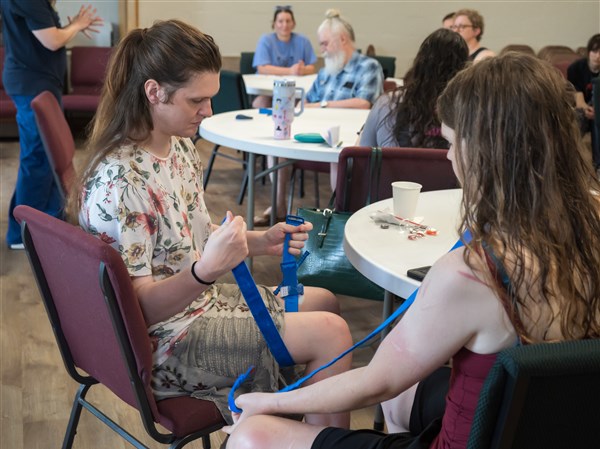 Bleeding-control class sees surge after festival shooting | The Blade